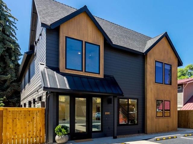 127 NW Broadway St, Bend, OR 97703
