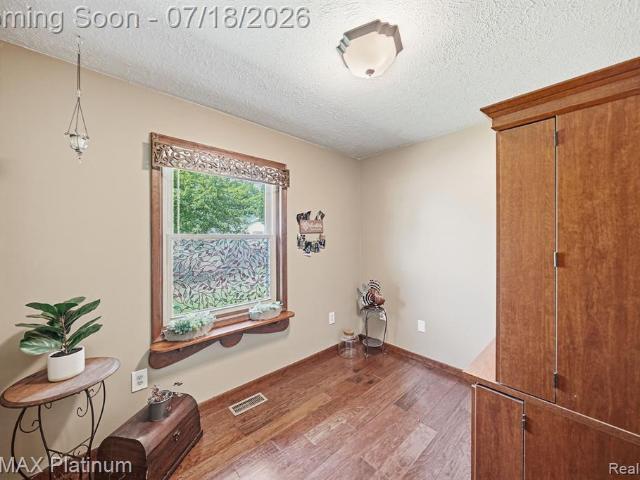 127 S East Street
