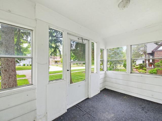 127 S Lincoln Street
