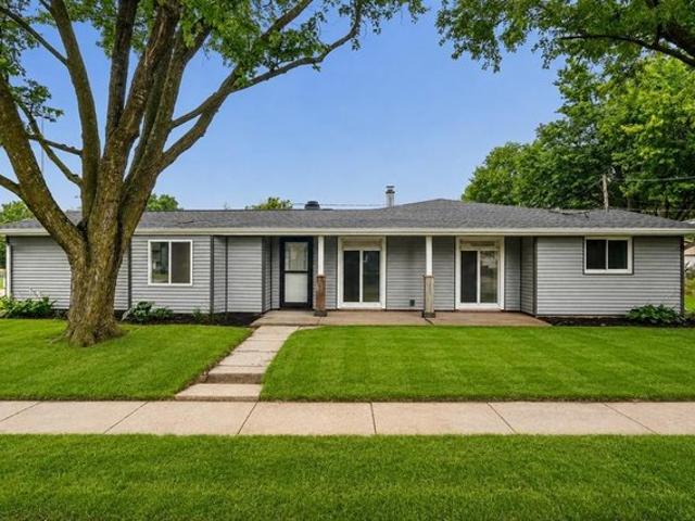 127 S Monroe St, Lisbon, IA 52253
