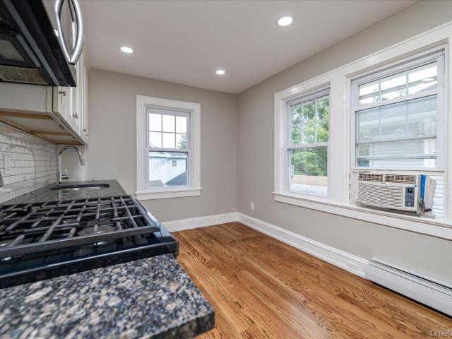127 Smith Street 2nd Floor