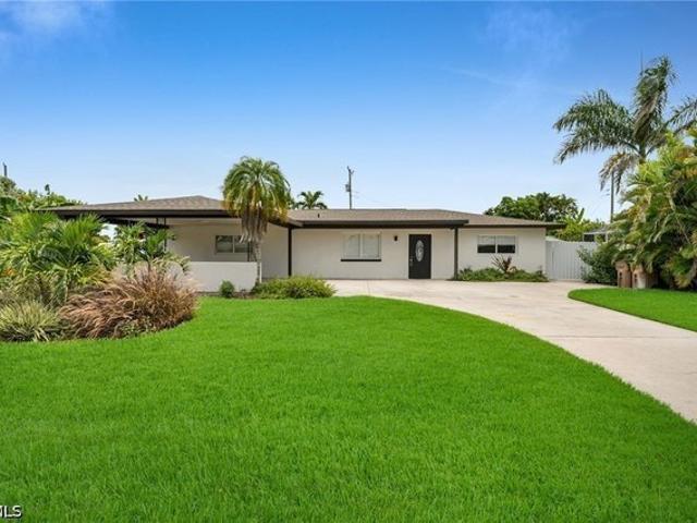 127 SE 43rd Ln, Cape Coral, FL 33904