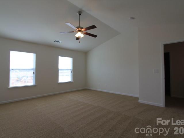 127 Queensway Lane