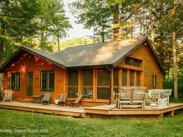 127 Queechy Shores Beach