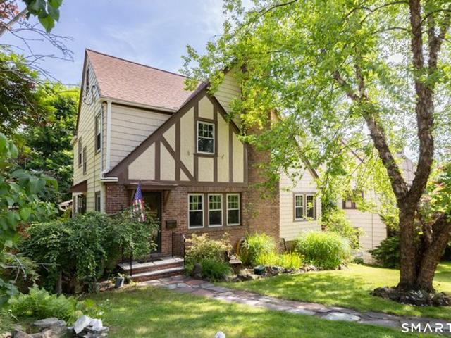 127 Roger Rd, New Haven, CT 06515