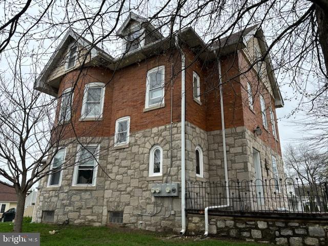127 W Chester Pike