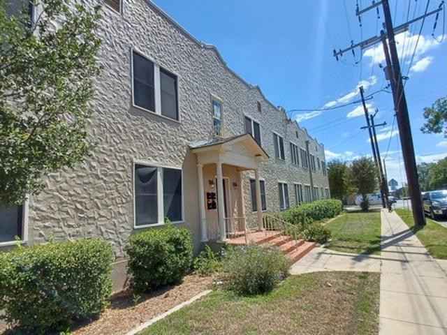 127 W Magnolia Ave