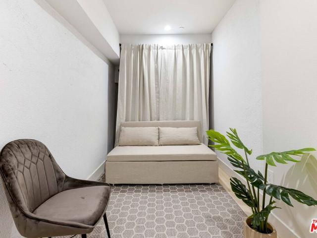 127 W Plymouth St, Inglewood, CA 90302 | MLS #26849