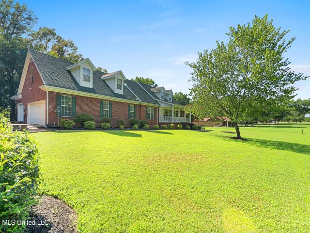 127 W Sweetwater Road