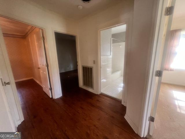 127 W Stuart Avenue