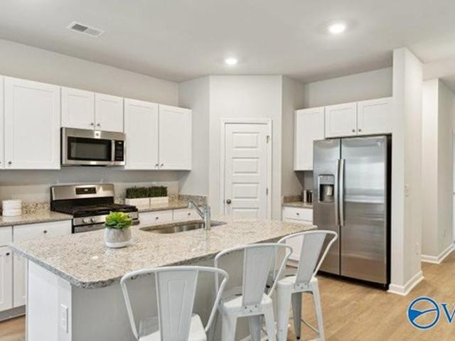 127 Wolfe Ln, Huntsville, AL 35811