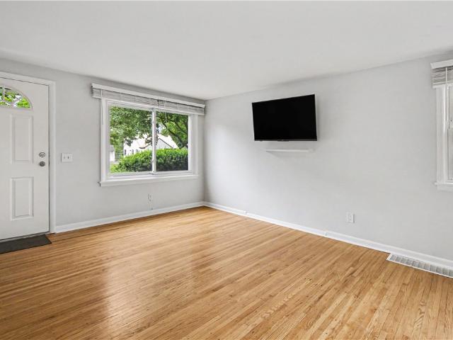 127 Wood Road