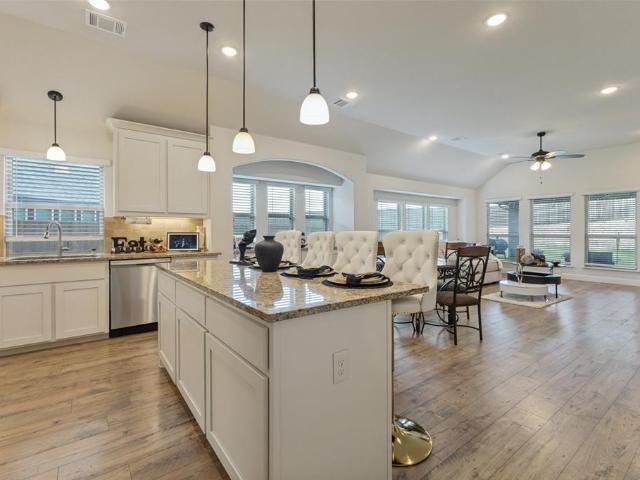 127 Woodlands Way