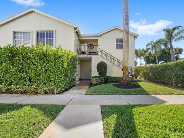 127 Waterside Dr Hypoluxo, FL 33462