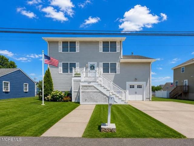 127 Waldron Rd, Toms River, NJ 08753