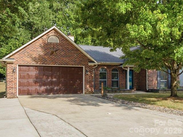 127 West Bank Dr, Charlotte, NC 28214