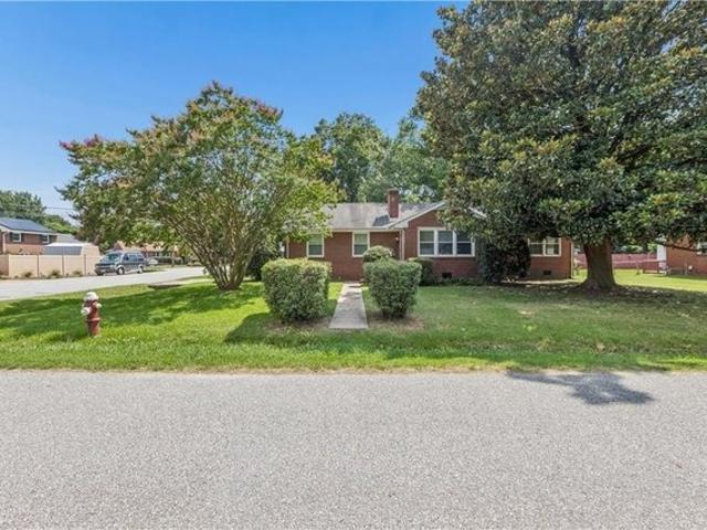 127 Westbrook Dr, Hampton, VA 23666