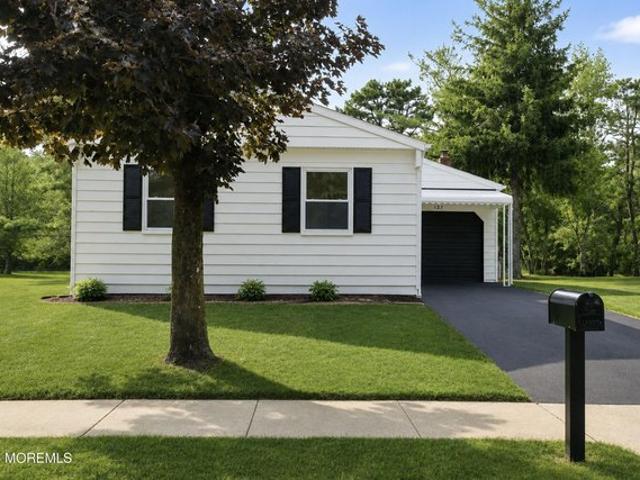 127 Troumaka St, Toms River, NJ 08757