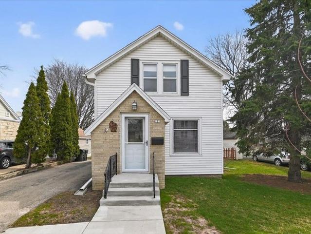 127 Union St, Sun Prairie, WI 53590