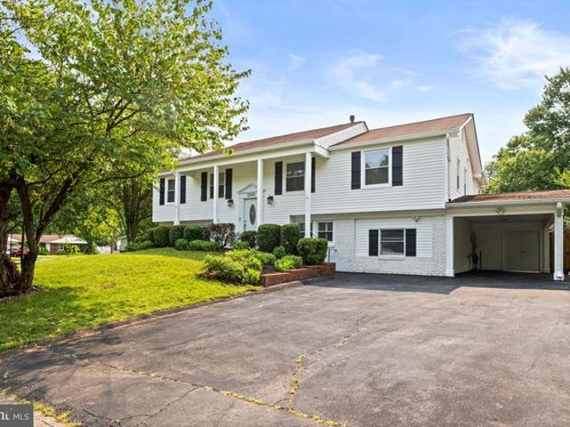 12840 Point Pleasant Dr, Fairfax, VA 22033
