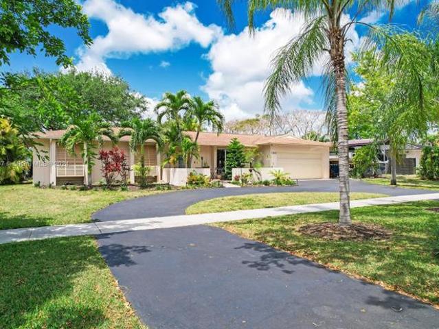 12840 SW 112th Ave, Miami, FL 33176