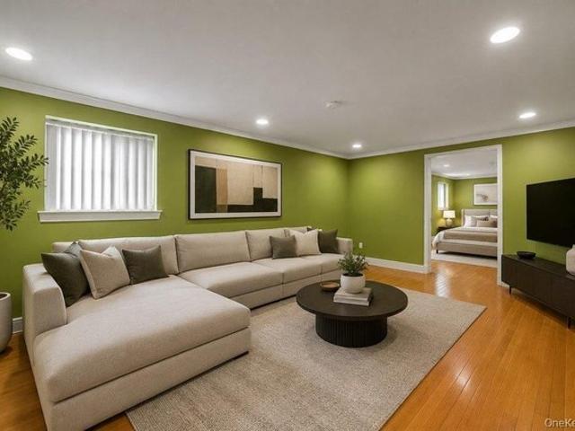 12847 rd St, Rosedale, NY 11422