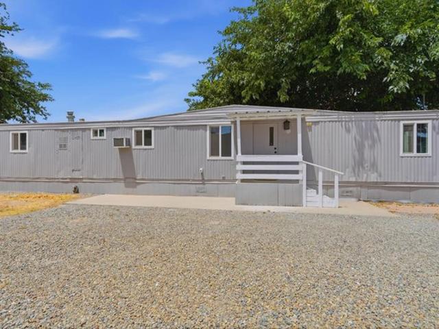 12846 Lacey Blvd Spc 15, Hanford, CA 93230