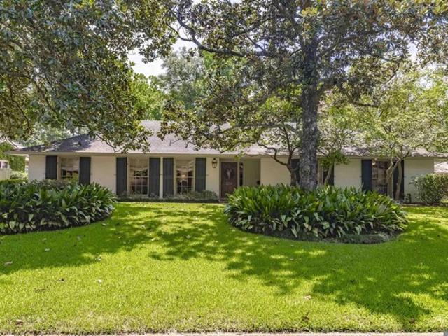 1284 Meadow Lea Dr, Baton Rouge, LA 70808