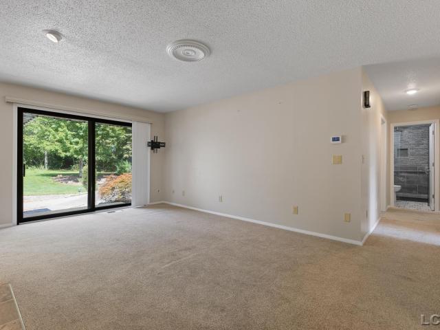 1284 Buckingham Court