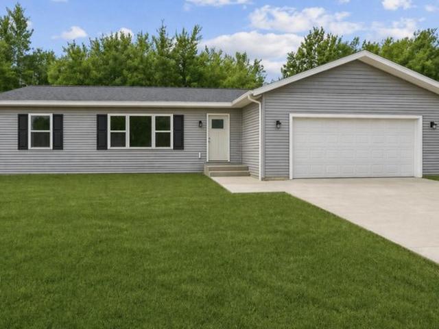 1284 E Bluff Rd, Whitewater, WI 53190