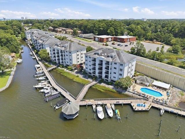 1284 Laskin Rd Apt 302, Virginia Beach, VA 23451