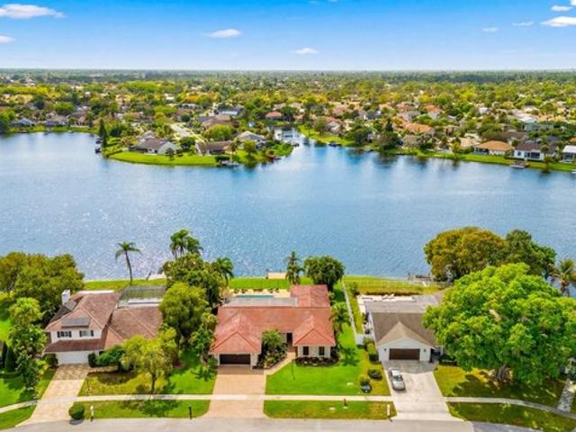 12853 Guilford Cir, Wellington, FL 33414