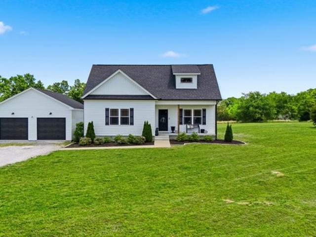 1285 Oak Grove Rd, Dickson, TN 37055