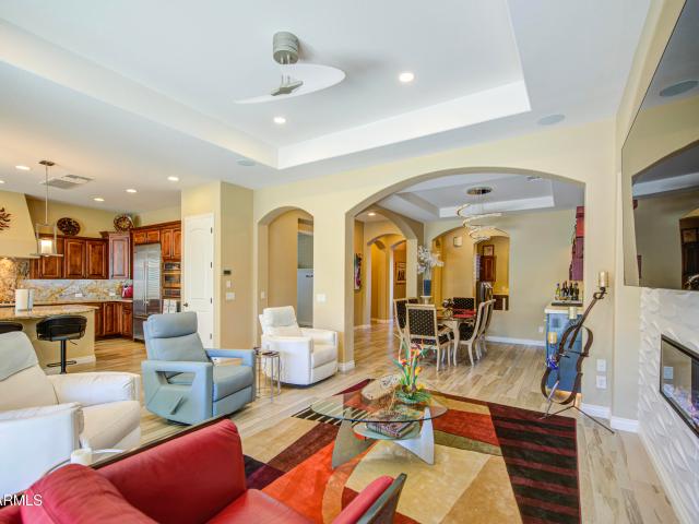 1285 e corsia lane