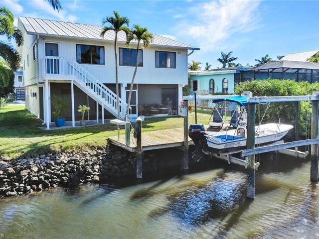 1285 Grand Canal Dr, Naples, FL 34110 | MLS #226004