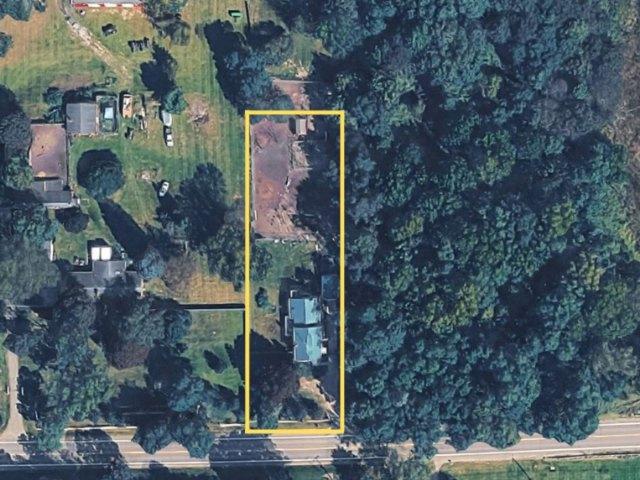 1285 Grange Hall Rd, Fenton, MI 48430