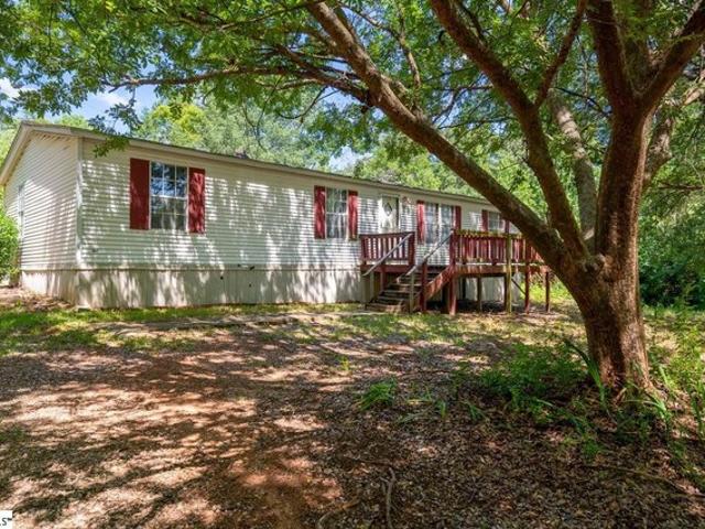 1285 Hampton Rd, Inman, SC 29349
