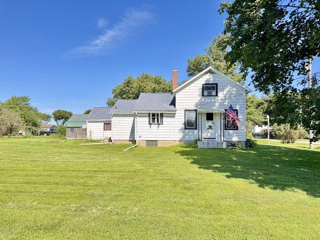 1285 Hickory St, Eldena, IL 61324