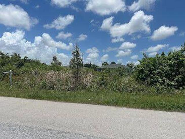 1285 SW Patricia Ave, Port St. Lucie, FL 34953 | MLS #B26000