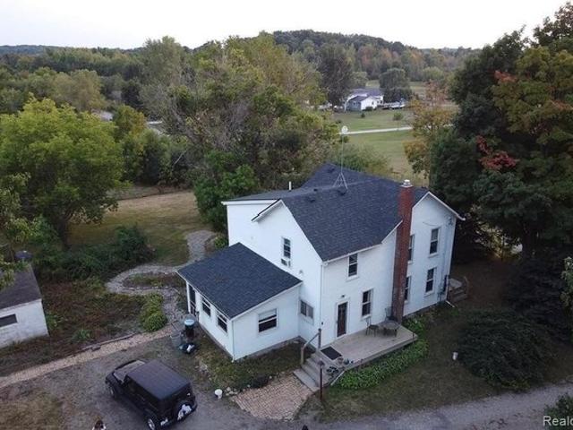 1285 S Cummings Rd, Davison, MI 48423