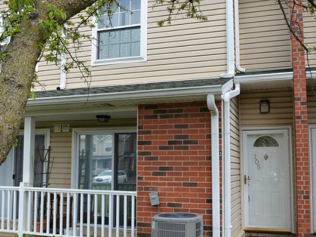 1285 Wyndham Ln, Unit 105, Palatine, IL 60074 | MLS #12613 | Compass