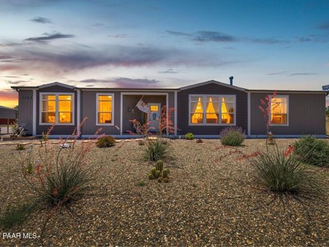 1285 W Kings Ct, Paulden, AZ 86334