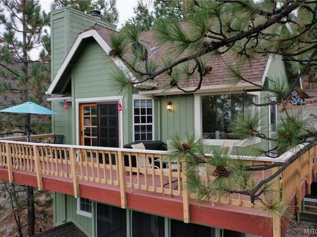 1285 Yukon Dr, Lake Arrowhead, CA 92352