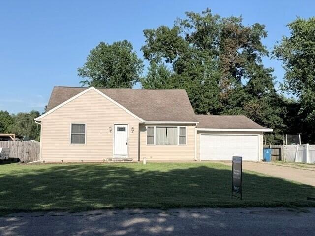 12867 Chapman St, Vicksburg, MI 49097