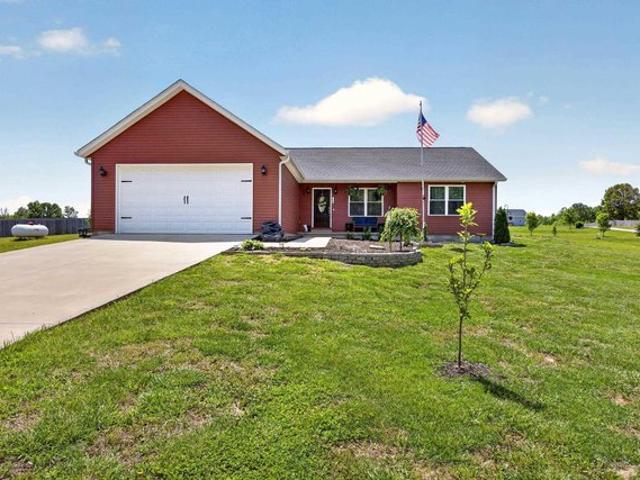 12869 E Hirth Ln, Springville, IN 47462
