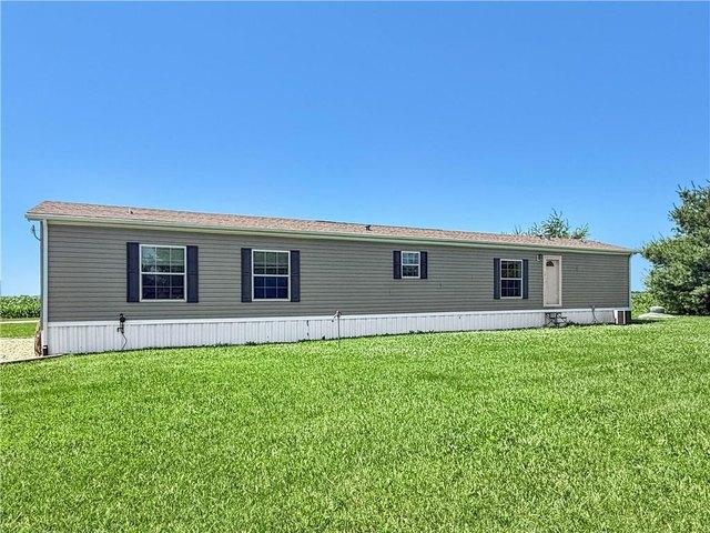 1286 County Road 2420 E, Casey, IL 62420