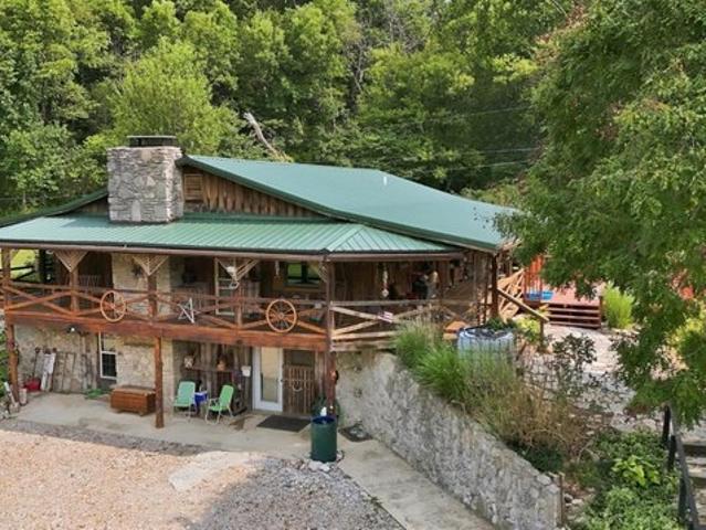 1286 E Thorton Rd, Madison, IN 47250