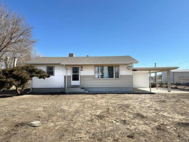 1286 S Edwards Ln, Pueblo, CO 81006