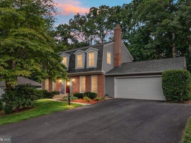 12877 Valleywood Dr, Woodbridge, VA 22192
