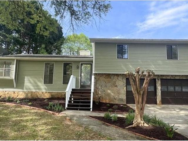 1287 Candlelite Ln, Snellville, GA 30078